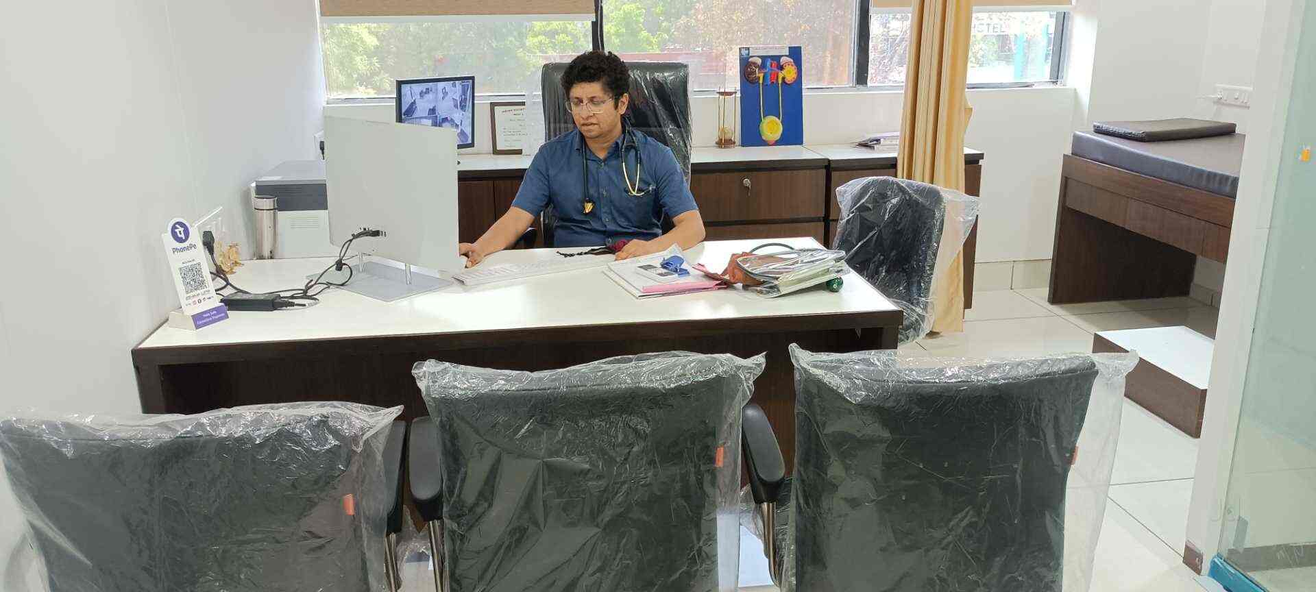 Dr. Saurin Pinakin Dalal in Paldi,Ahmedabad - Best Nephrologists near ...