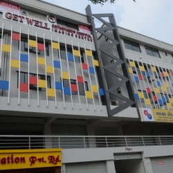 Top Hip Replacement Surgeons in Income Tax - Best Hip Replacement ...