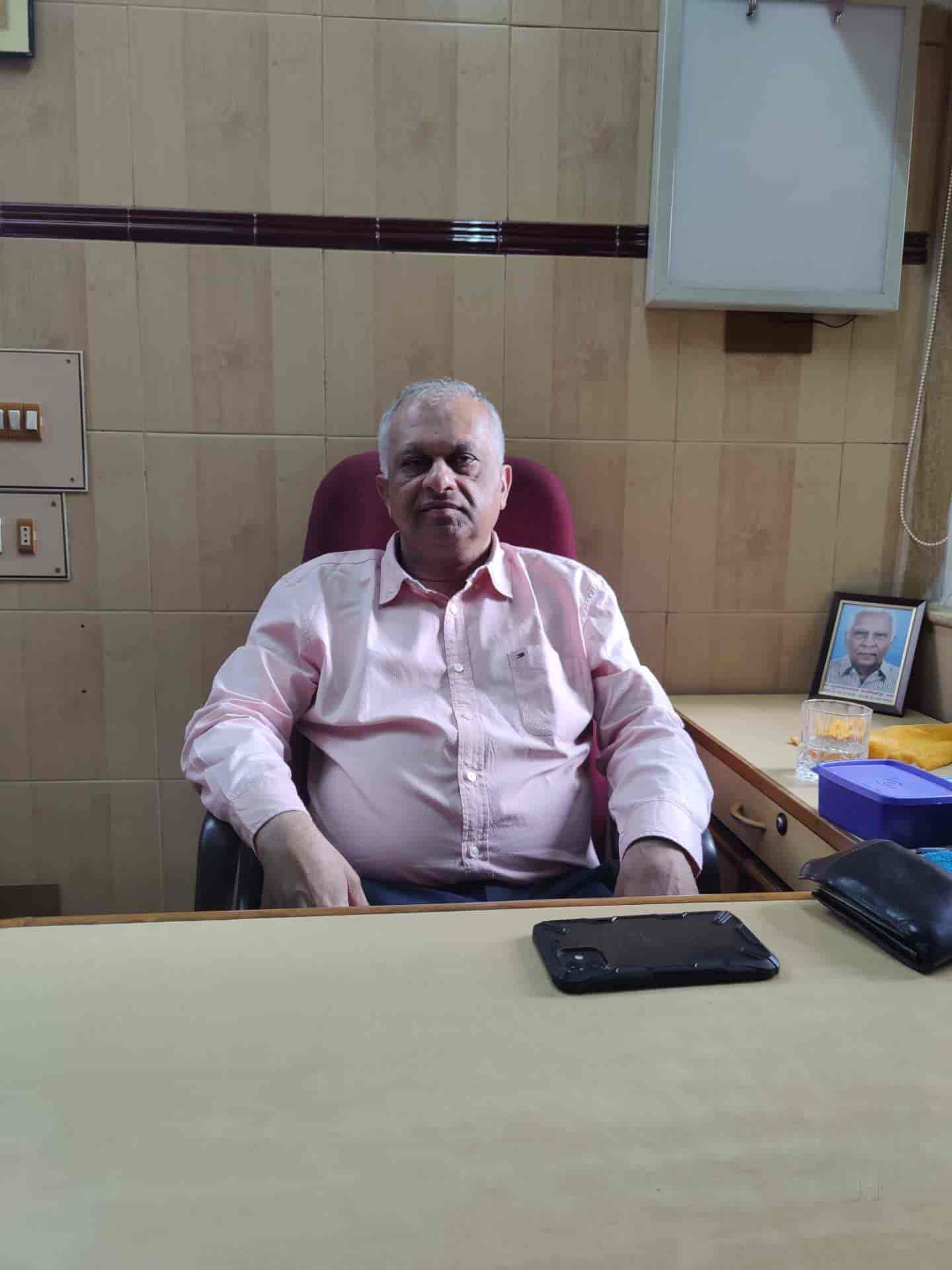 Dr. Tushar G Shah (Aneri Surgical & Neuro Surgical Hospital) in Vasna ...