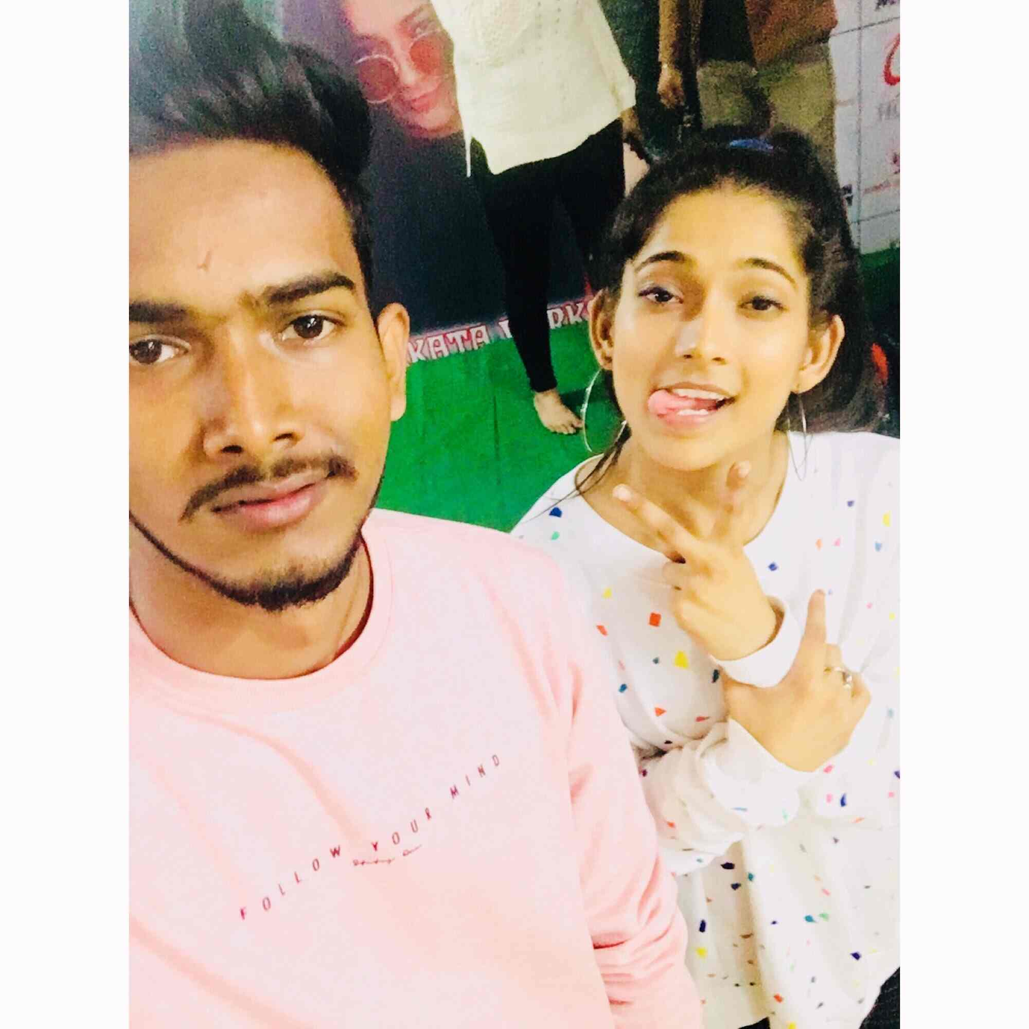 Darshana Mehta's Instagram, Twitter & Facebook on IDCrawl