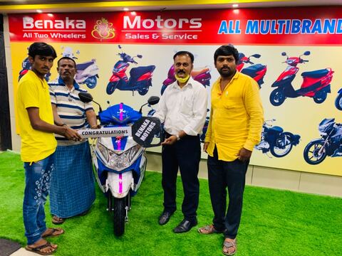 Top Tvs Apache Rr 310 Motorcycle Dealers in Vishwaneedam - Best Tvs ...