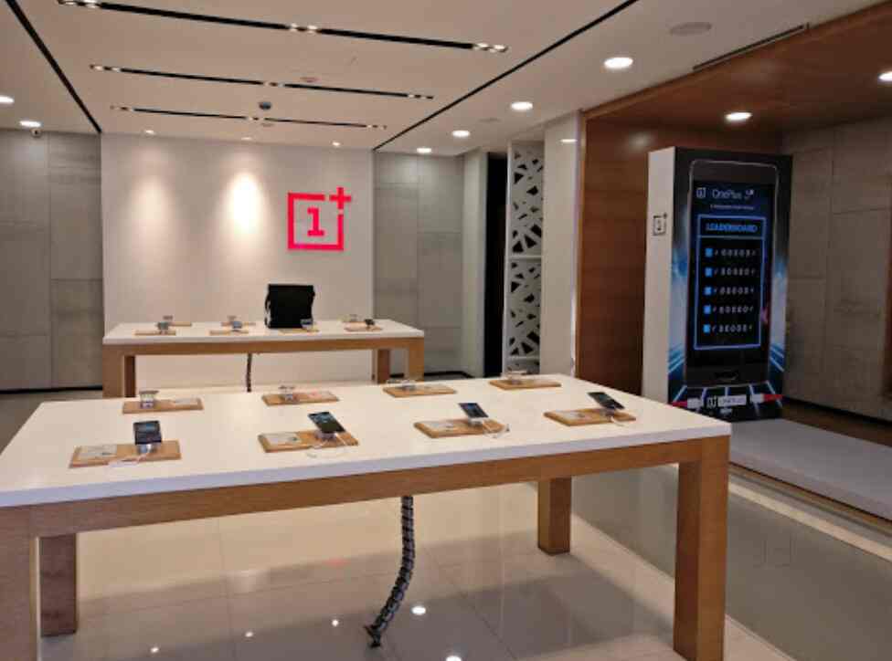 Oneplus Exclusive Experience Store Brigade Road Mobile Phone Dealers Oneplus Exclusive Experience Store Brigade Road Mobile Phone Dealers