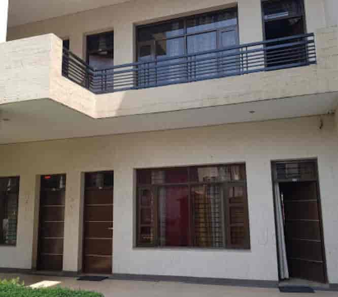 Book The Greenpark Resort in Baltana,Zirakpur - Best 2 Star Resorts ...