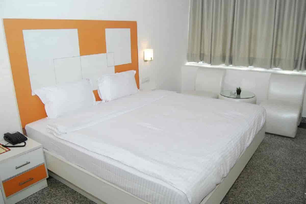 Book Hotel Absolute Comfort in Chandigarh Sector 35c,Chandigarh - Best ...