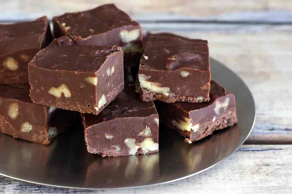 Reeta's Sweet's & Cuisine in Virajpet Madikeri,Coorg - Best Sweet Shops ...