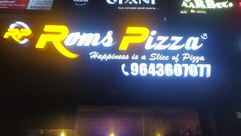 Roms Pizza in Ek Murti Chowk,Delhi - Best Pizza Outlets in Delhi - Justdial