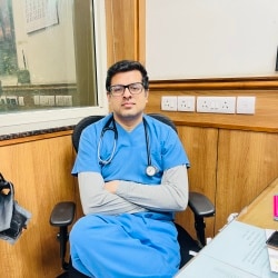 Dr Shiv Chadha (Nephrologist) in Shankar Road,Delhi - Best ...