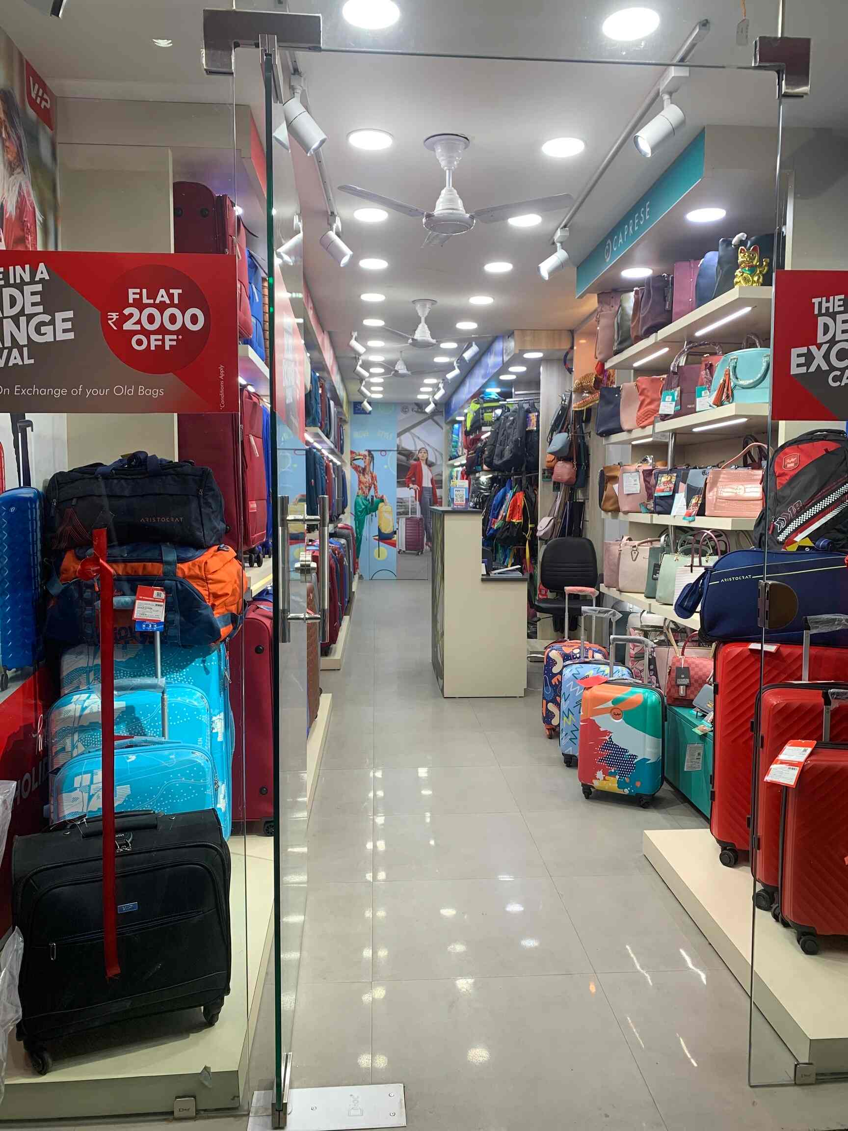 Vip Shopee in Tilak Nagar,Delhi - Best Luggage Bag Dealers in Delhi ...