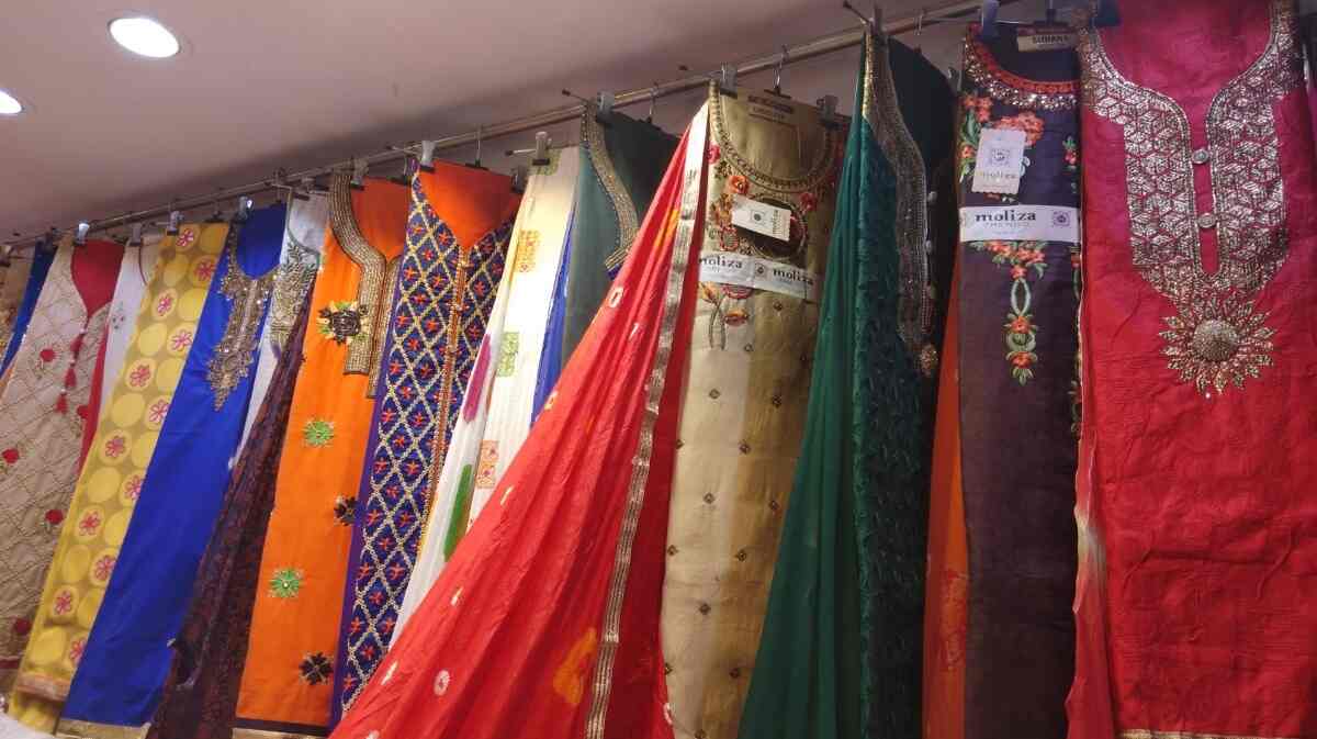 Catalogue - Fashian Collection in Nai Sarak , Delhi - Justdial