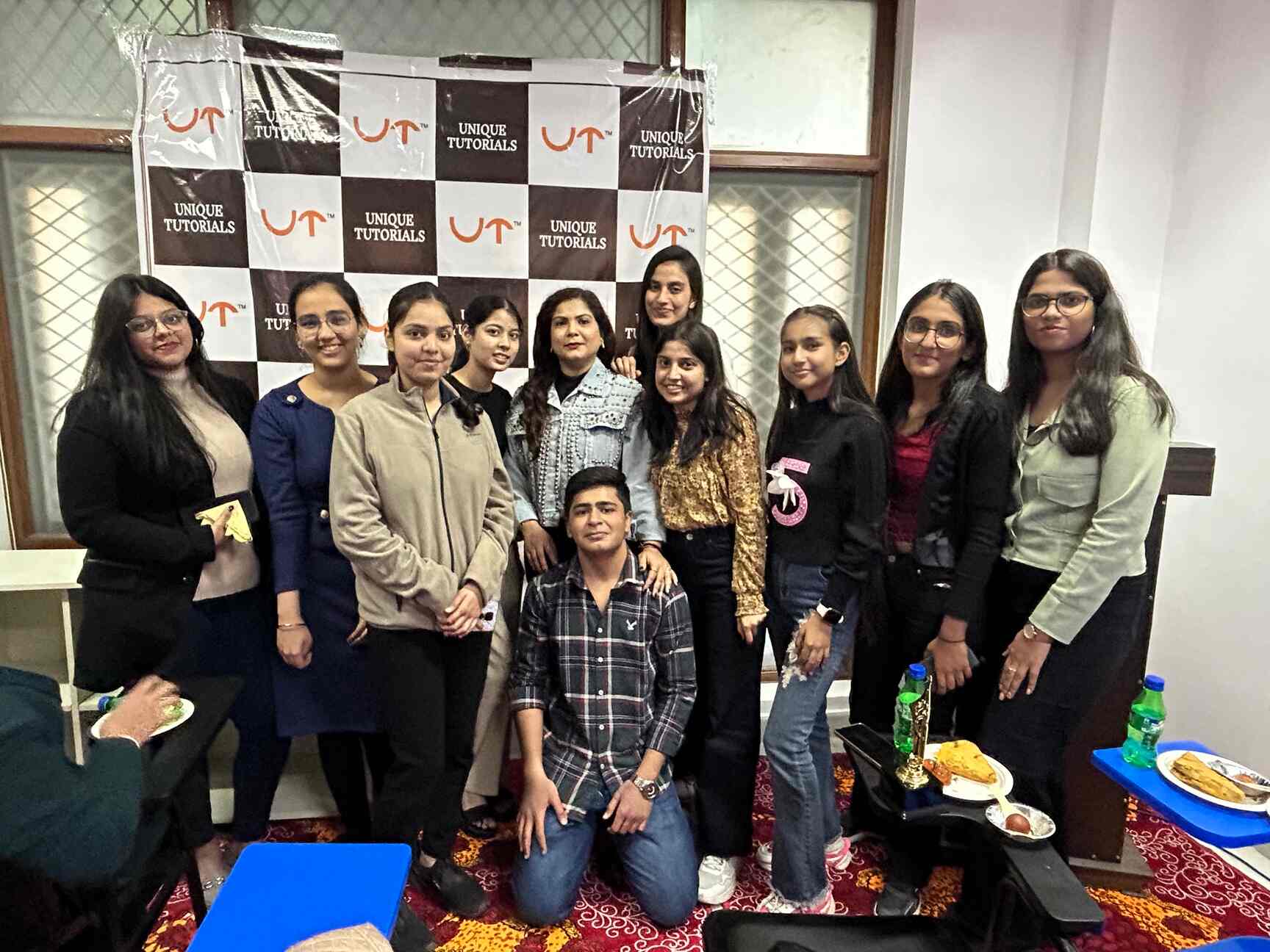 Unique Tutorials in Janakpuri,Delhi - Best Tutorials in Delhi - Justdial