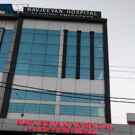 Dr. Naveen Bansal (Navjeevan Hospital) in Pitampura,Delhi - Best ...