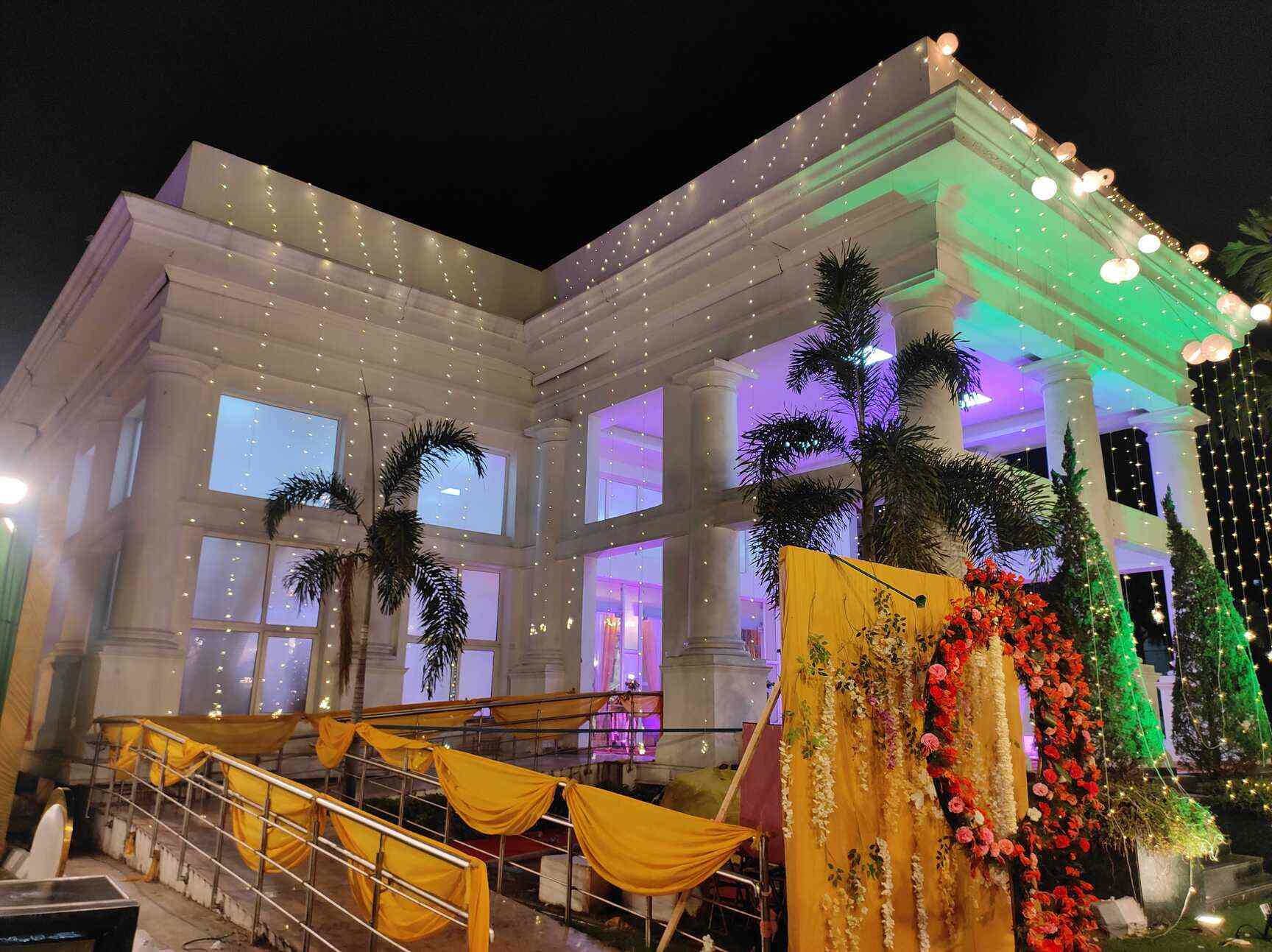 Western Court Building in Janpath,Delhi - Best Builders & Developers in ...