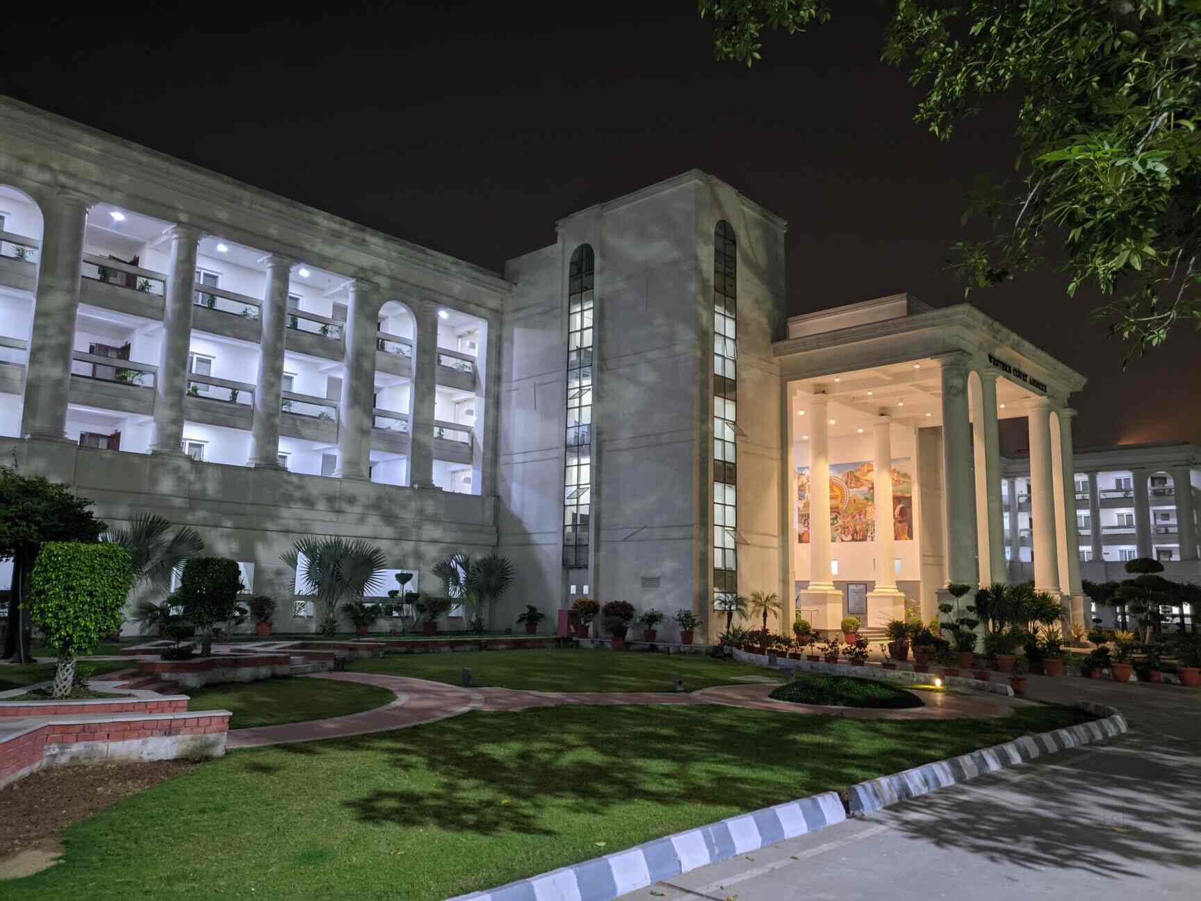 Western Court Building in Janpath,Delhi - Best Builders & Developers in ...