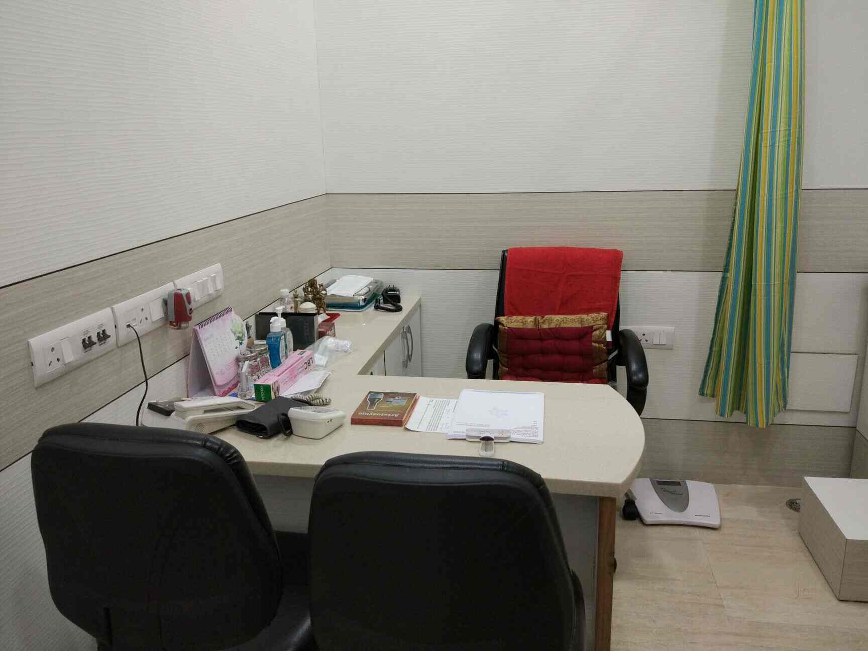 Dr. Poonam Agarwal (Agarwal Obs And Gynae Clinic) in Paschim Vihar ...