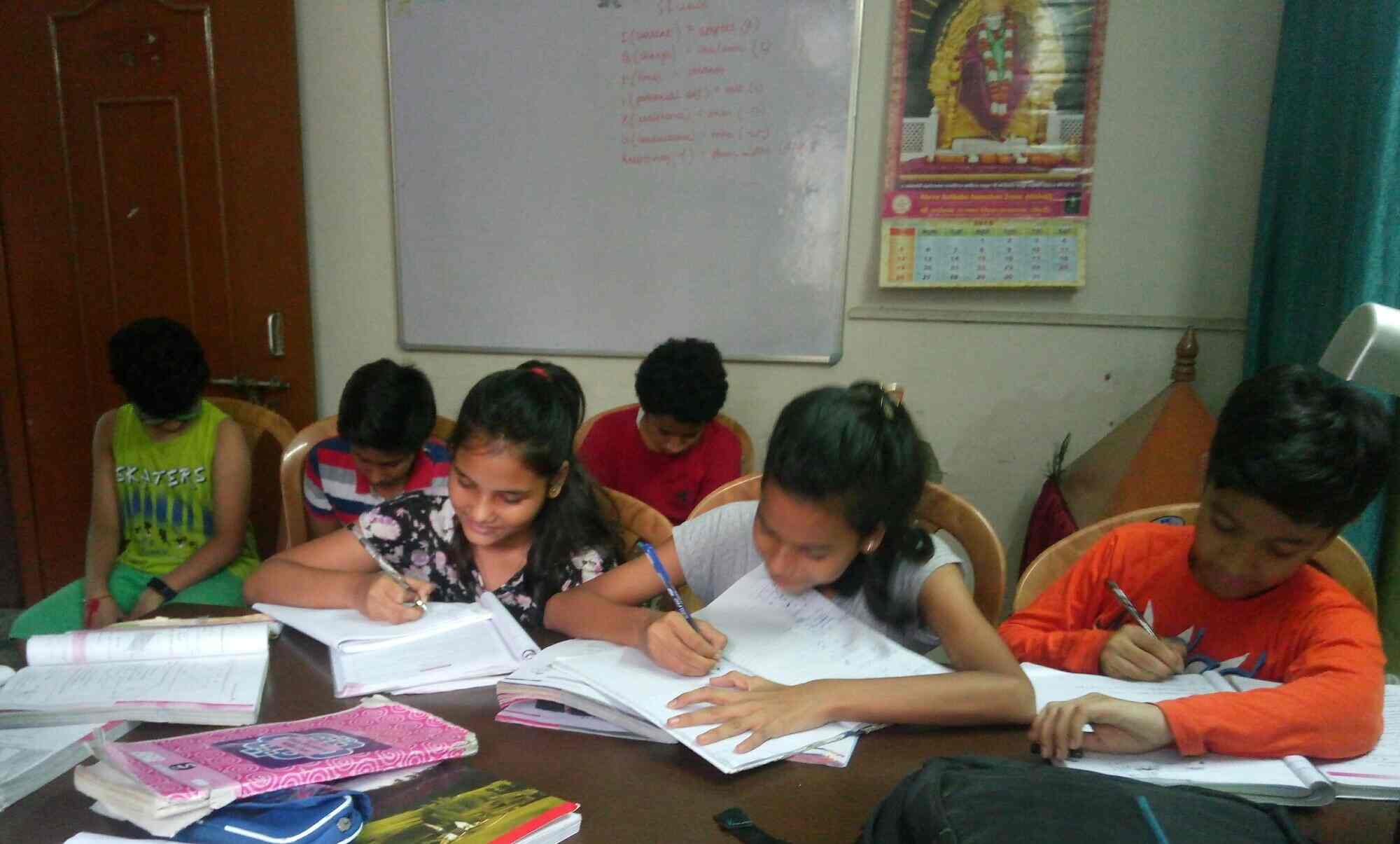 Kundan Tutorials in Delhi - Best Tutorials in Delhi - Justdial