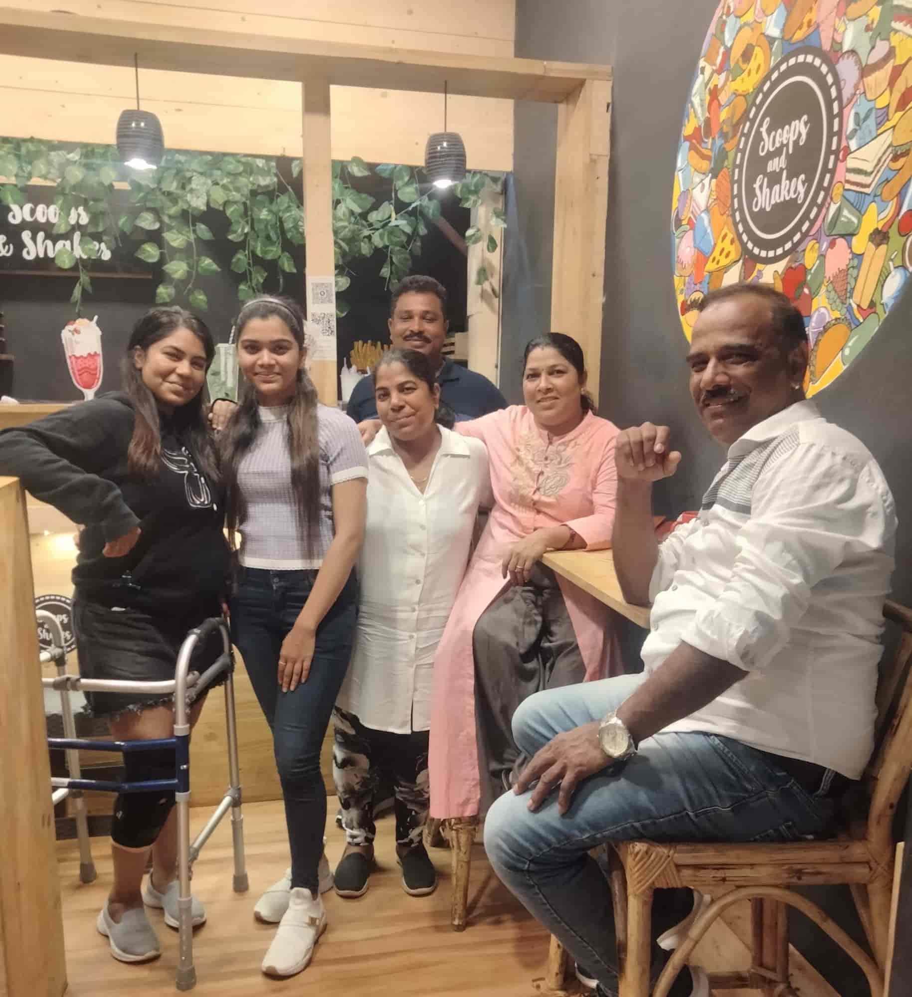 Scoops And Shakes (Caculo Mall) in St Inez,Goa - Order Food Online ...