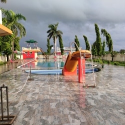 Top Swimming Classes in Basant Vihar - Best Swimming Training near me ...