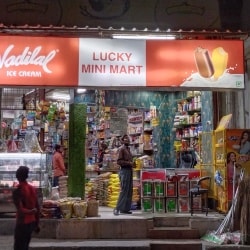 Mini Market Wedding