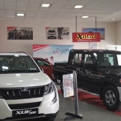 Mahindra electric car showroom near me store
