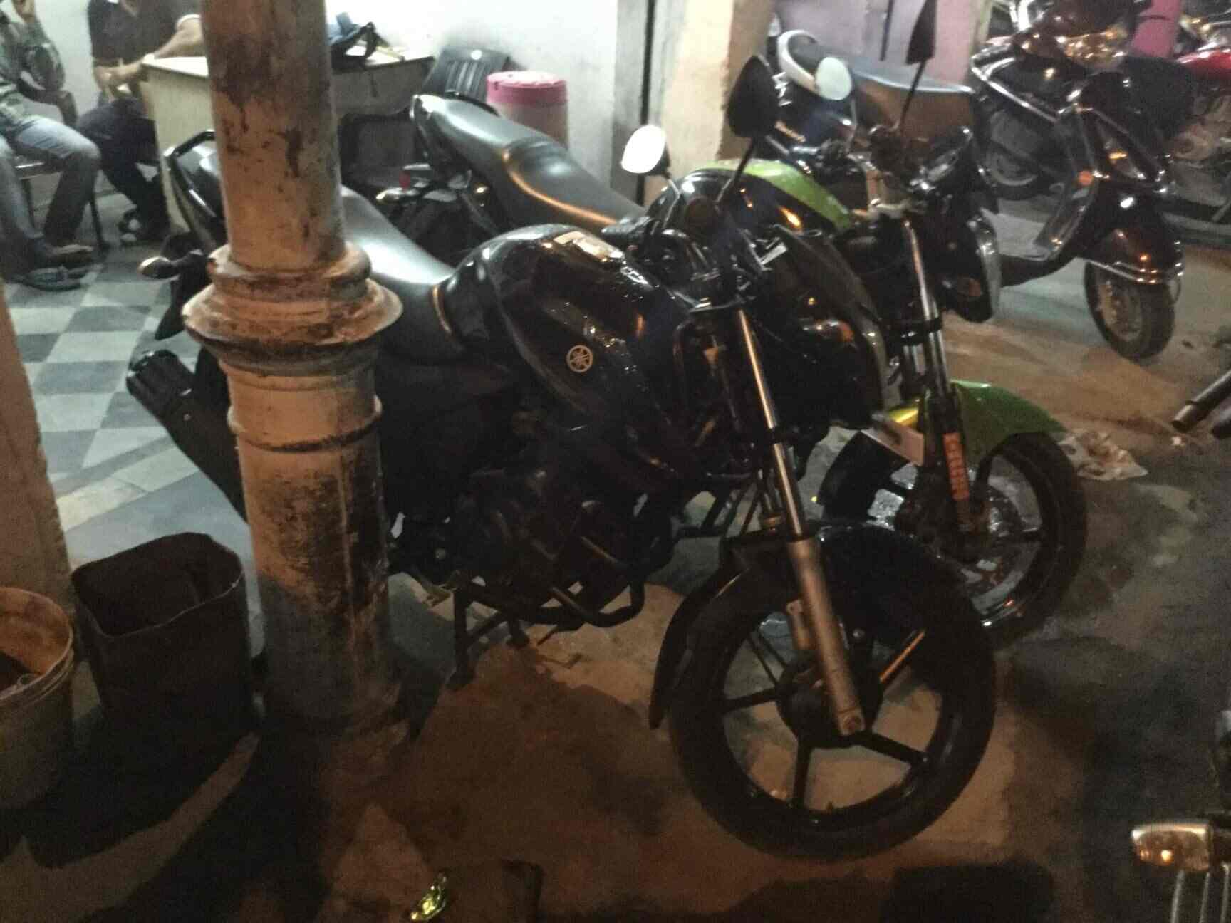 Broad Way Motor's in King Koti,Hyderabad - Best Bajaj-Second Hand Two ...