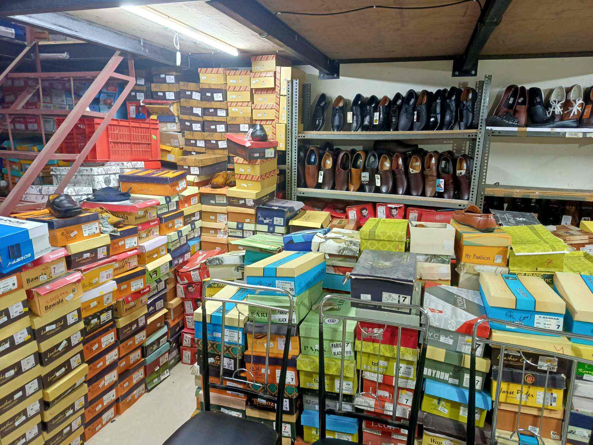 New Balaji Shoe World in Mangal Dham Road,Ichalkaranji - Best Shoe ...