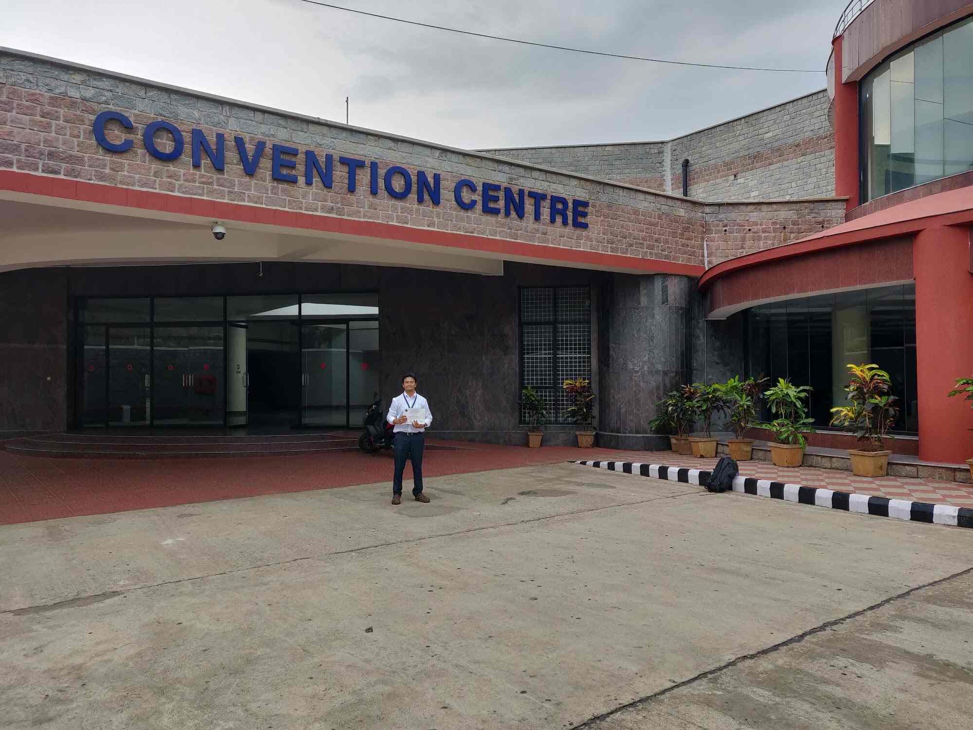 Dr. Rahul Mathur (Apple Hospital) in Navlakha,Indore - Best ...