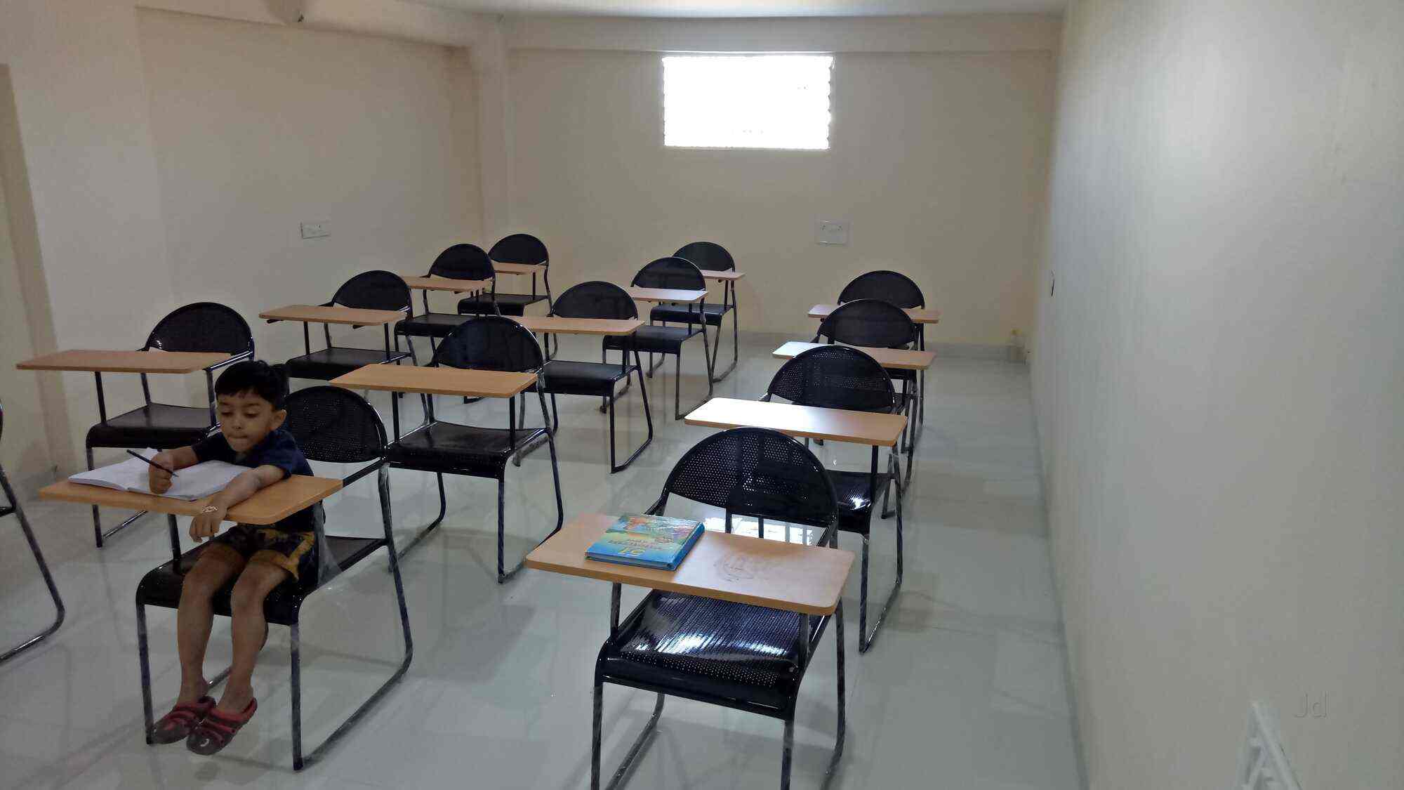 Gyanda Institute in Indore - Best Tutorials in Indore - Justdial