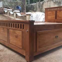 2nd hand wooden furniture store