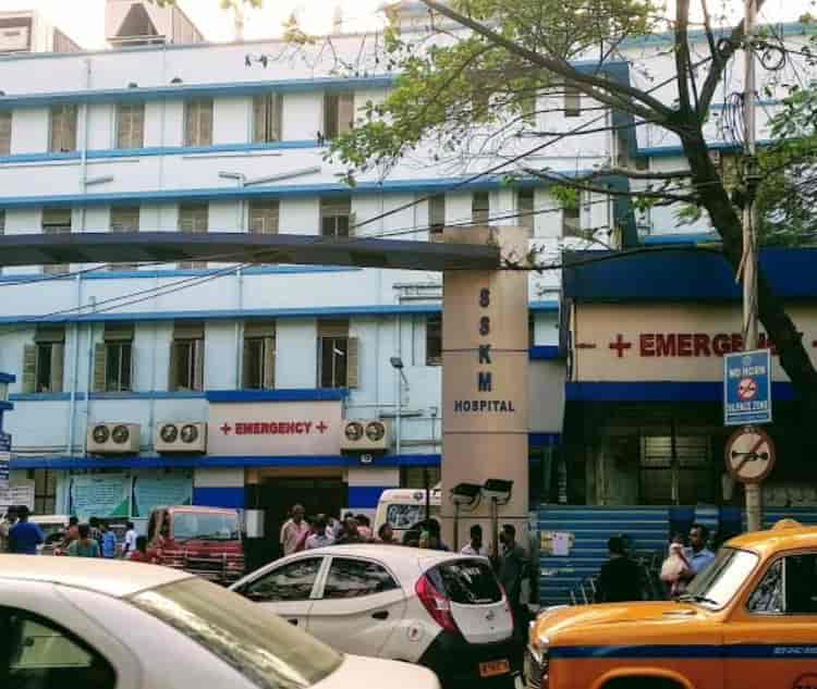 Dr Partha Sarathi Chakraborty S S K M Hospital Gynaecologist And Obstetrician Doctors Book