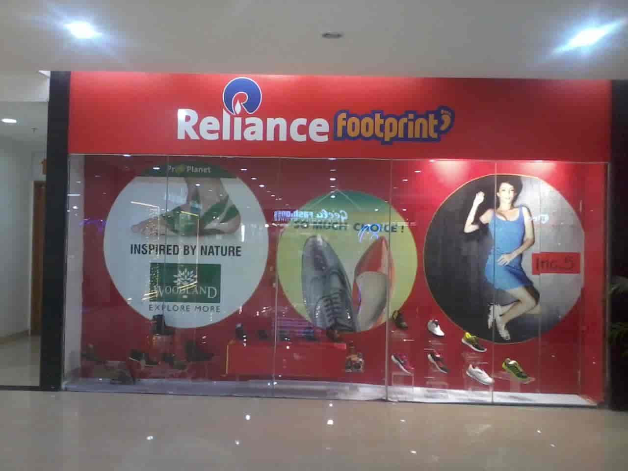 Reliance Footprint in Bangur Avenue,Kolkata - Best Clarks-Shoe Dealers ...