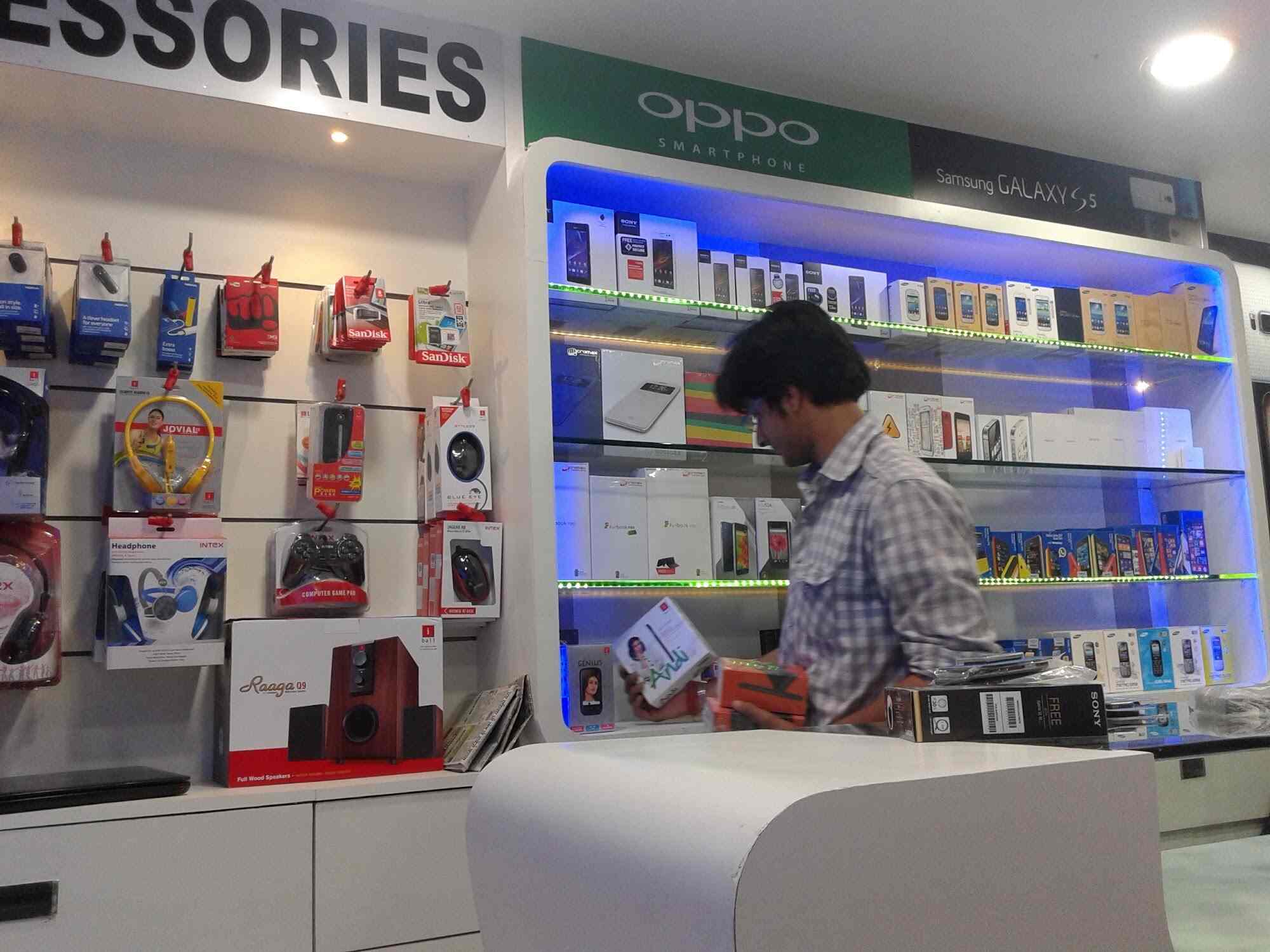 Digital Cafe in Gomti Nagar,Lucknow - Best Sony-Mobile Phone Dealers ...