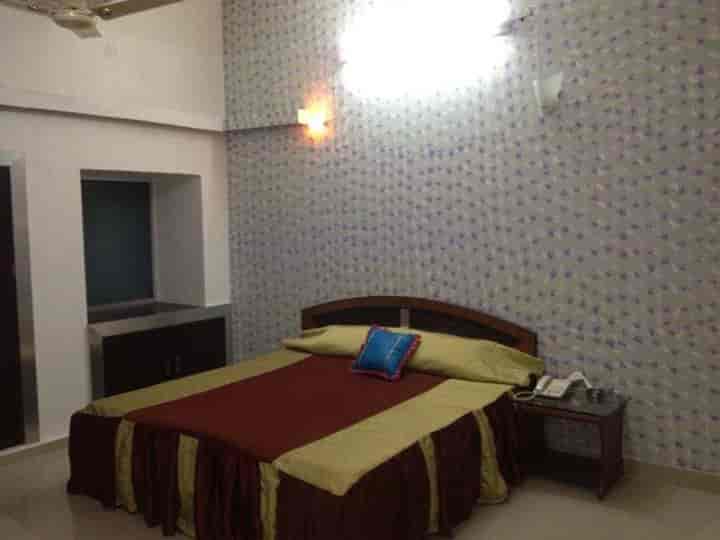 Book Hotel Moon in Mandi Ho,Mandi - Best Hotels (Rs 1001 To Rs 2000) in ...