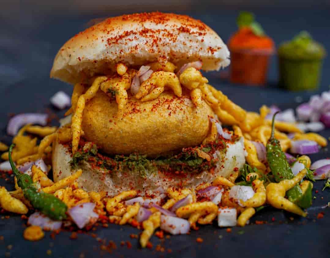 Big Bombay Vadapav in Mangalwar Peth,Miraj - Order Food Online - Best ...
