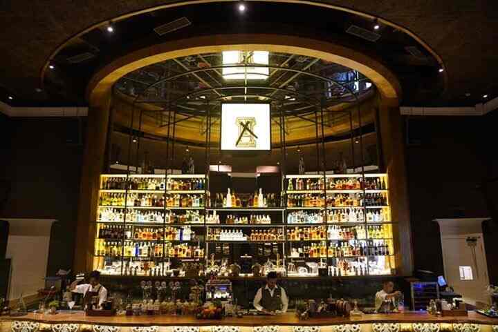 Town Hall Restaurant in Lower Parel,Mumbai - Order Food Online - Best ...