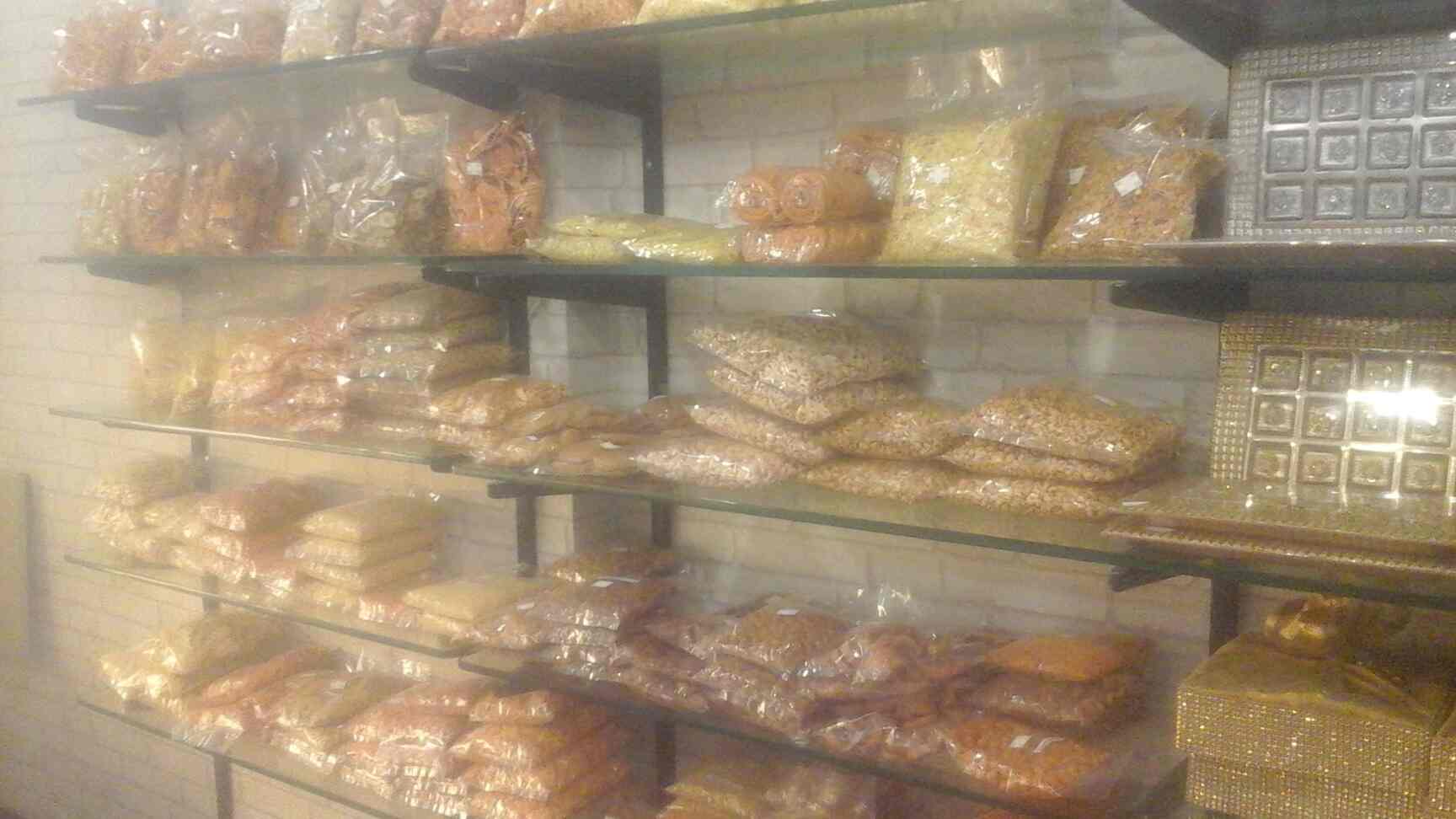 Chocoholix in Malad West,Mumbai - Order Food Online - Best Cake Shops ...