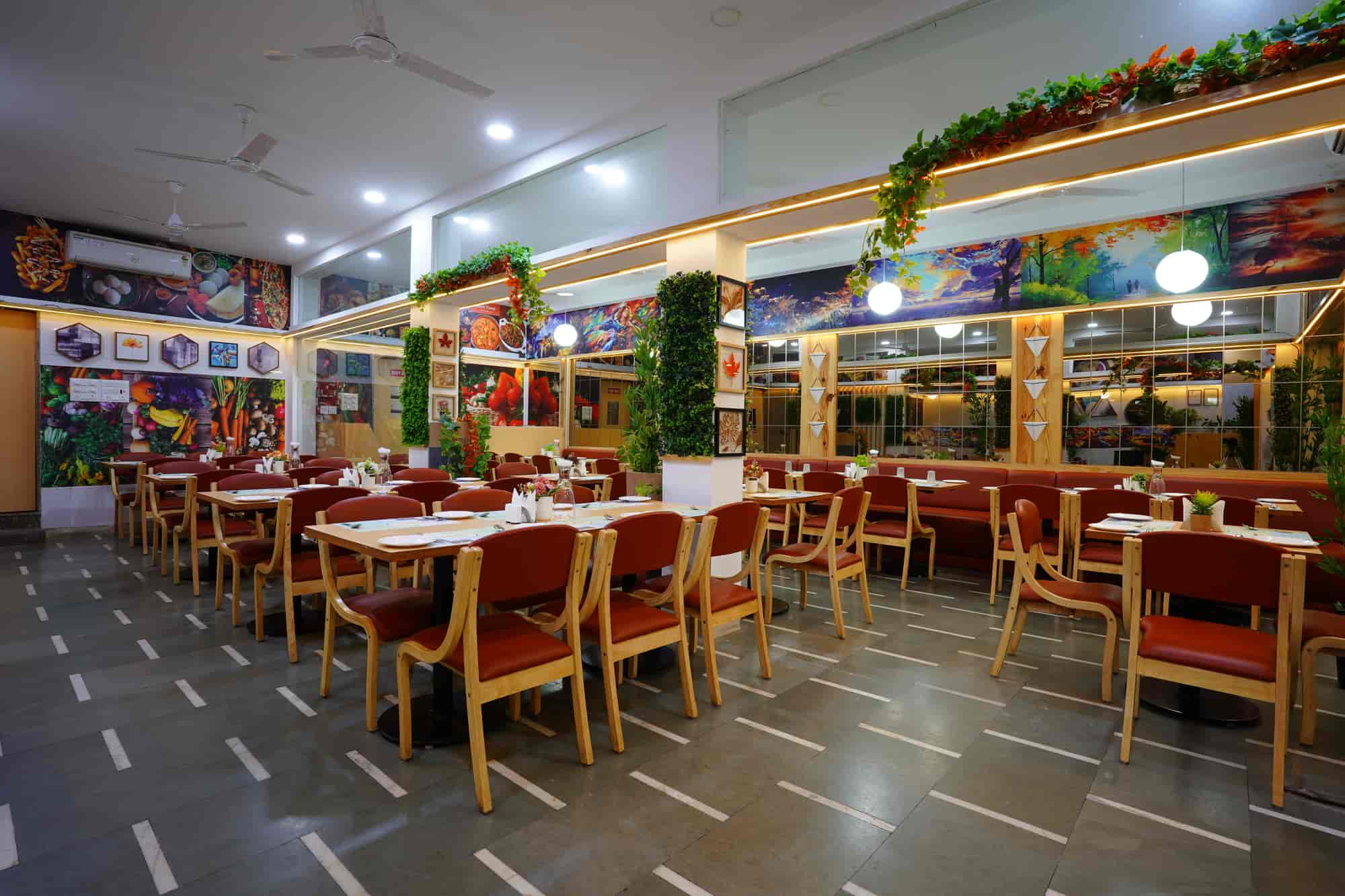 16 Photos of Atmiya Restaurant in Hanumanbari, Navsari - Justdial