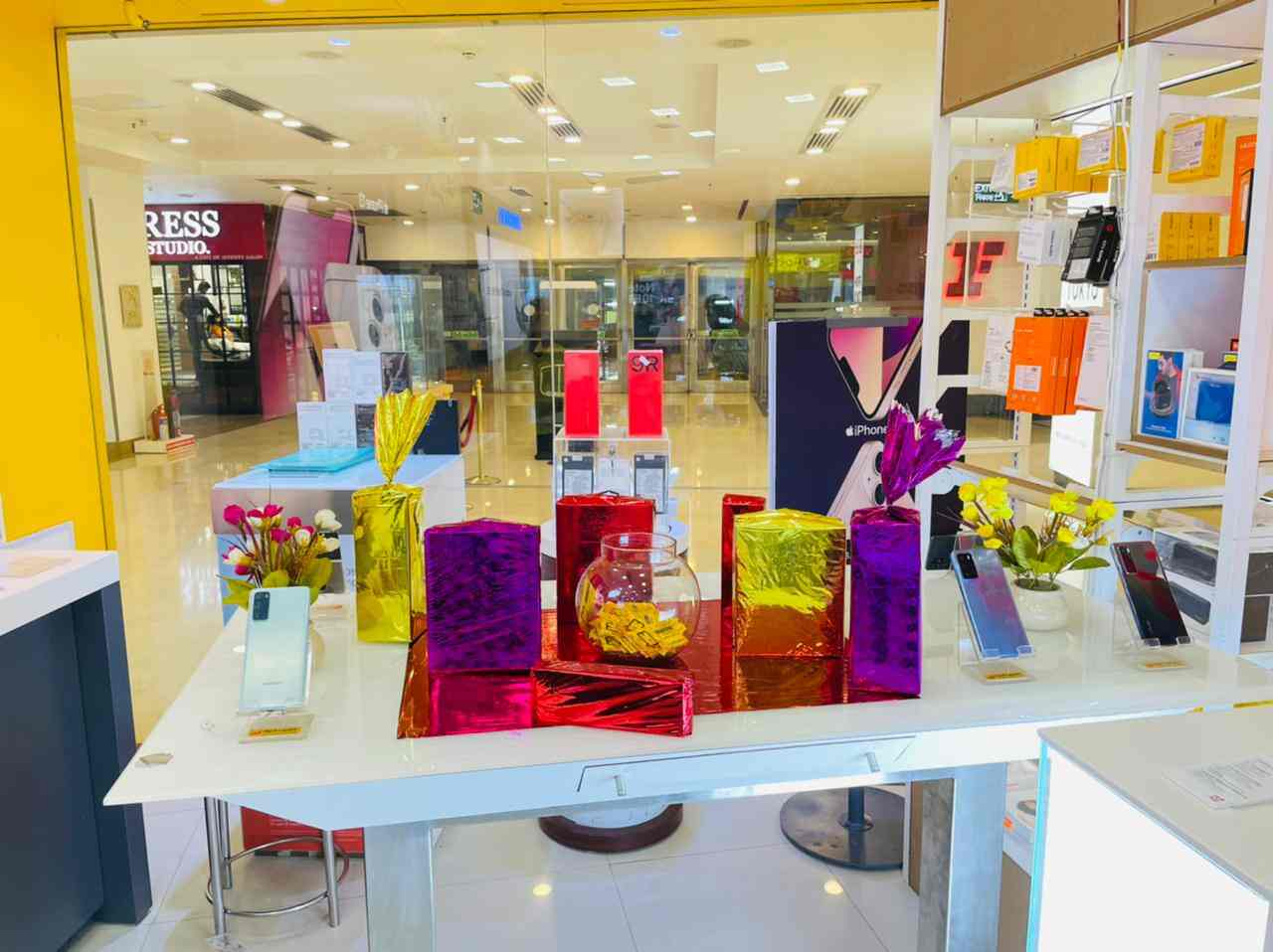 Hotspot Store in Noida Sector 18,Delhi - Best Mobile Phone Dealers in ...