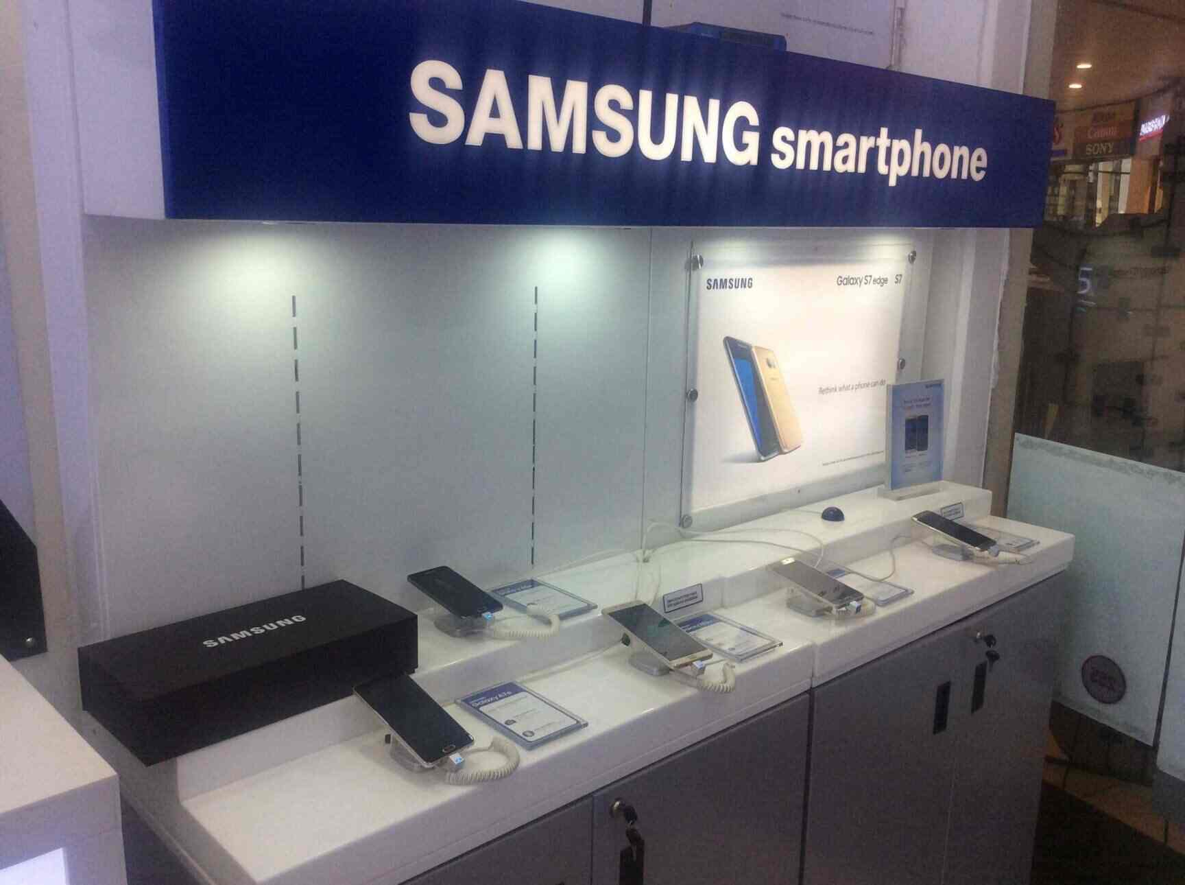 Spice Hotspot & Dell Experience Store in Noida Sector 38,Delhi - Best ...