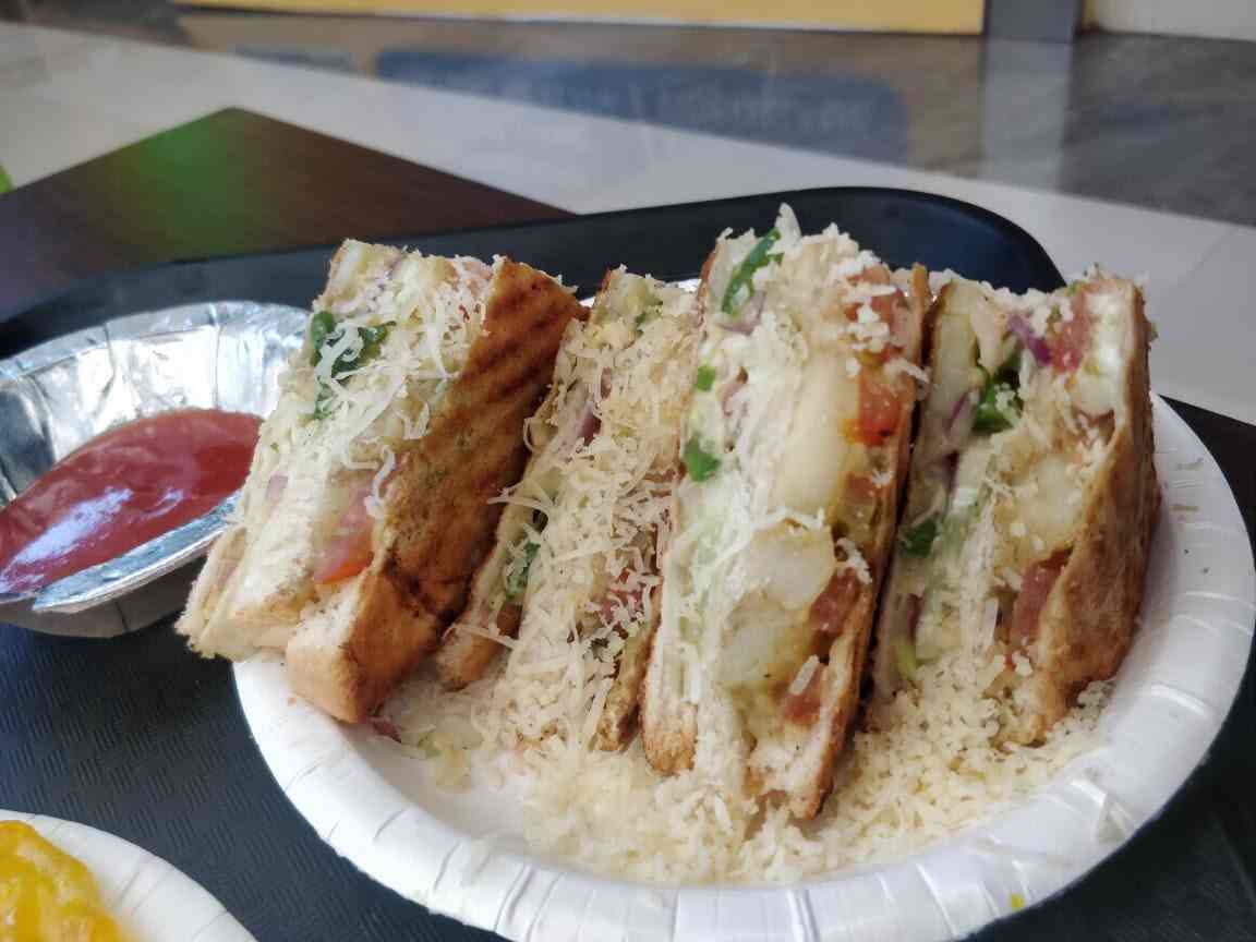 Chat Bazar in Katad Khana,Pune - Best Chaat Corners near me in Pune ...