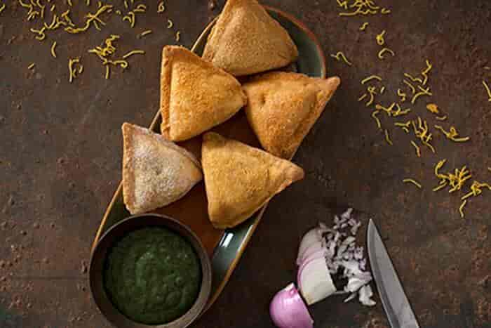 Top Samosa Outlets near Sanjeevani Hospital-Khadakwasla - Best Samosa ...