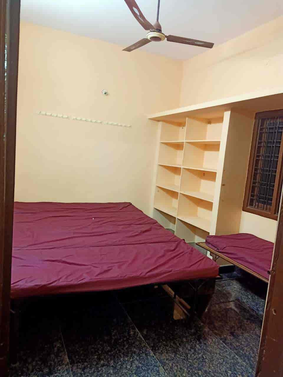 Book Maha Lakshmi Deluxe Girls Hostel in Kandlakoya,Hyderabad - Best ...