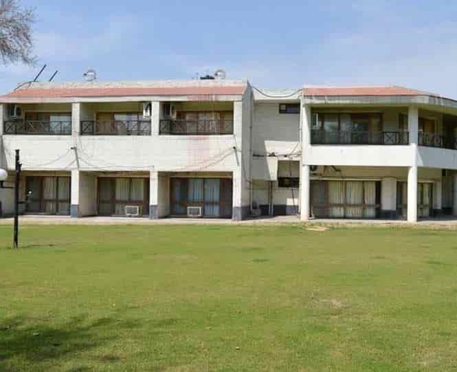 Book Myna Tourist Resort in Mansarover Colony,Rohtak - Best 2 Star ...