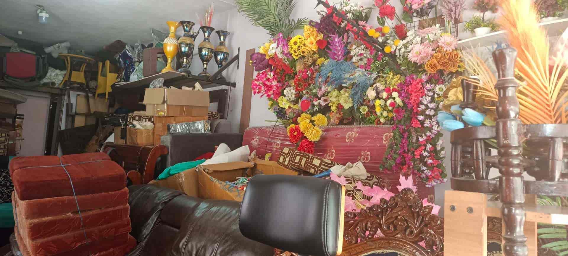 Fam Old Furniture Sales in Tempo Stand,Shimoga - Best Furniture Dealers ...