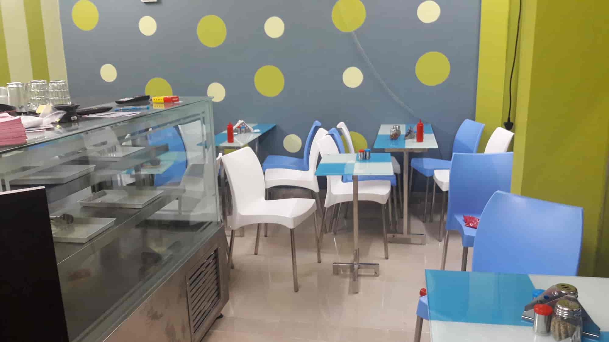 Foodeez Cafe in Ghoomchakkar,Nawalgarh - Order Food Online - Best Fast ...