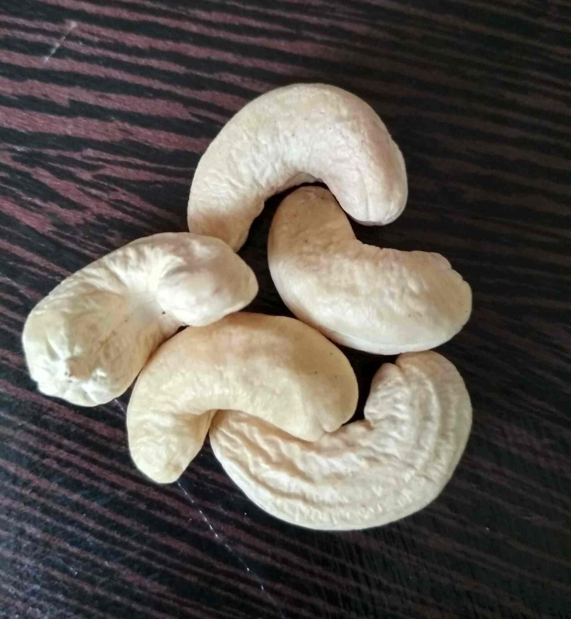 Cashew nut suppliers in konkan store