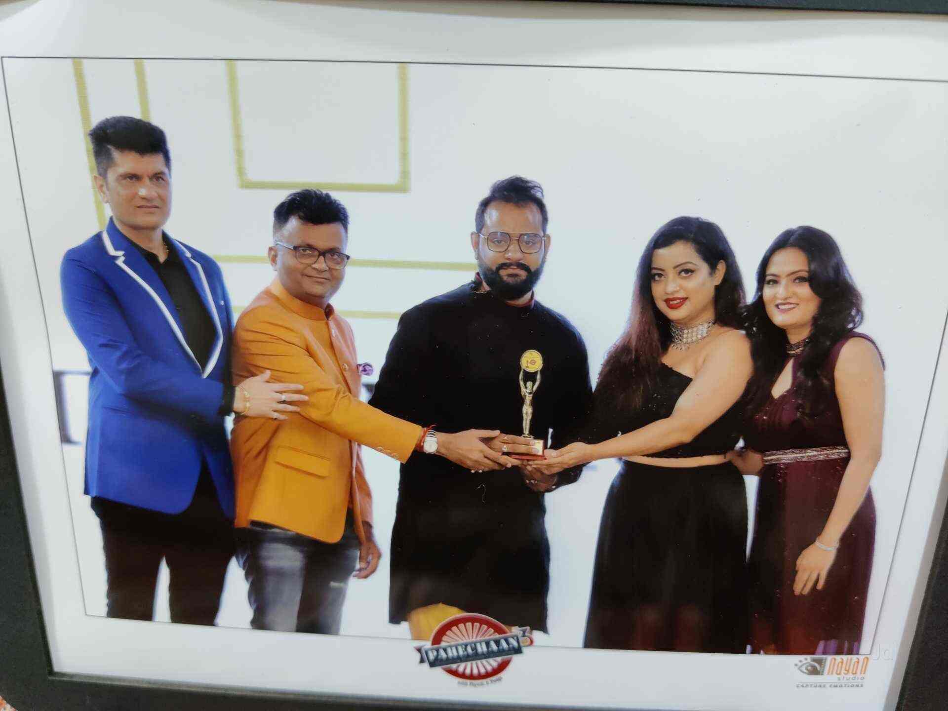 ASTRO WORLD - VISHAL ANAJWALA in Adajan Dn,Surat - Best Astrologers For ...