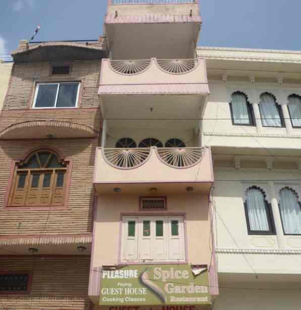 Book Pleasure Guest House in Rao Ji Ka Hata,Udaipur-rajasthan - Best ...