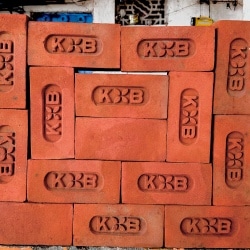 Aerotuff Rectangle Concrete Bricks in Kutch - Dealers, Manufacturers ...
