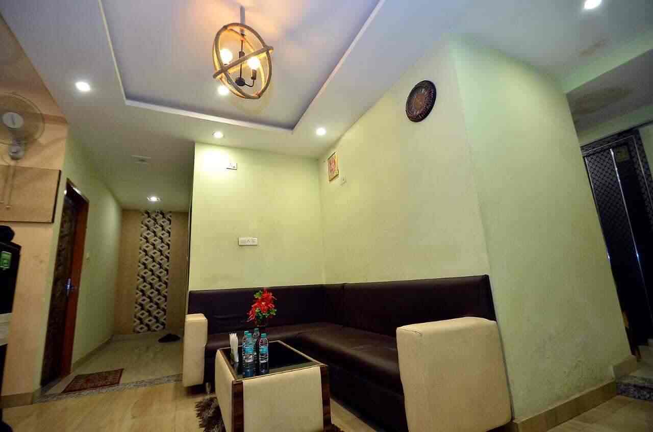 Book Shiva Guest House in ASSI,Varanasi - Best Hotels near me in ...