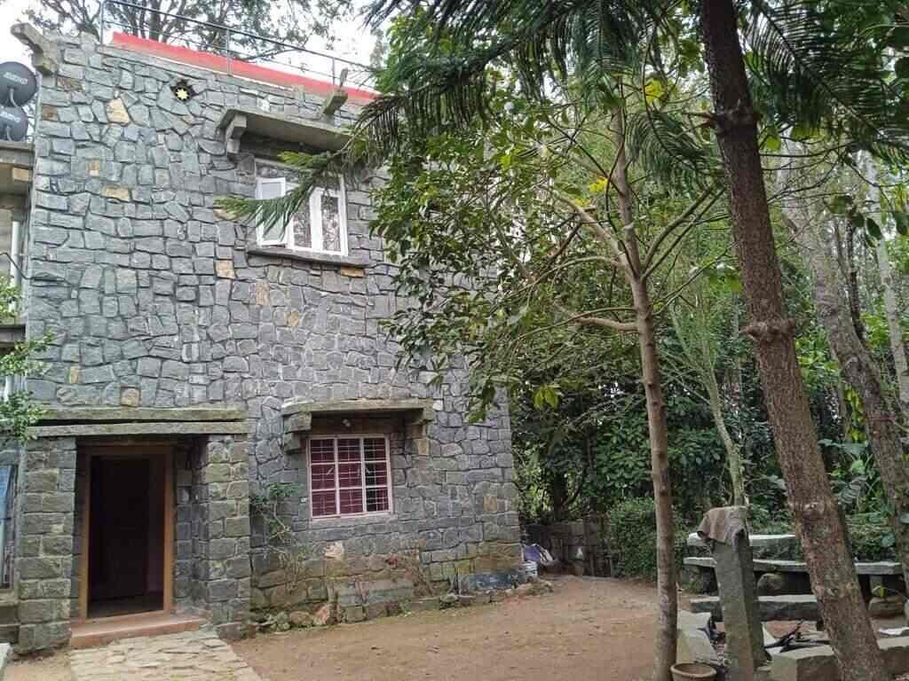 Book Chera Cave in Yercaud HO,Yercaud - Best Rooms On Rent in Yercaud ...